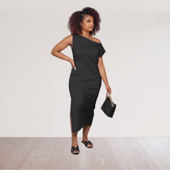 Dresses | Black Relaxed Fit Midi Dress | Poshmark
